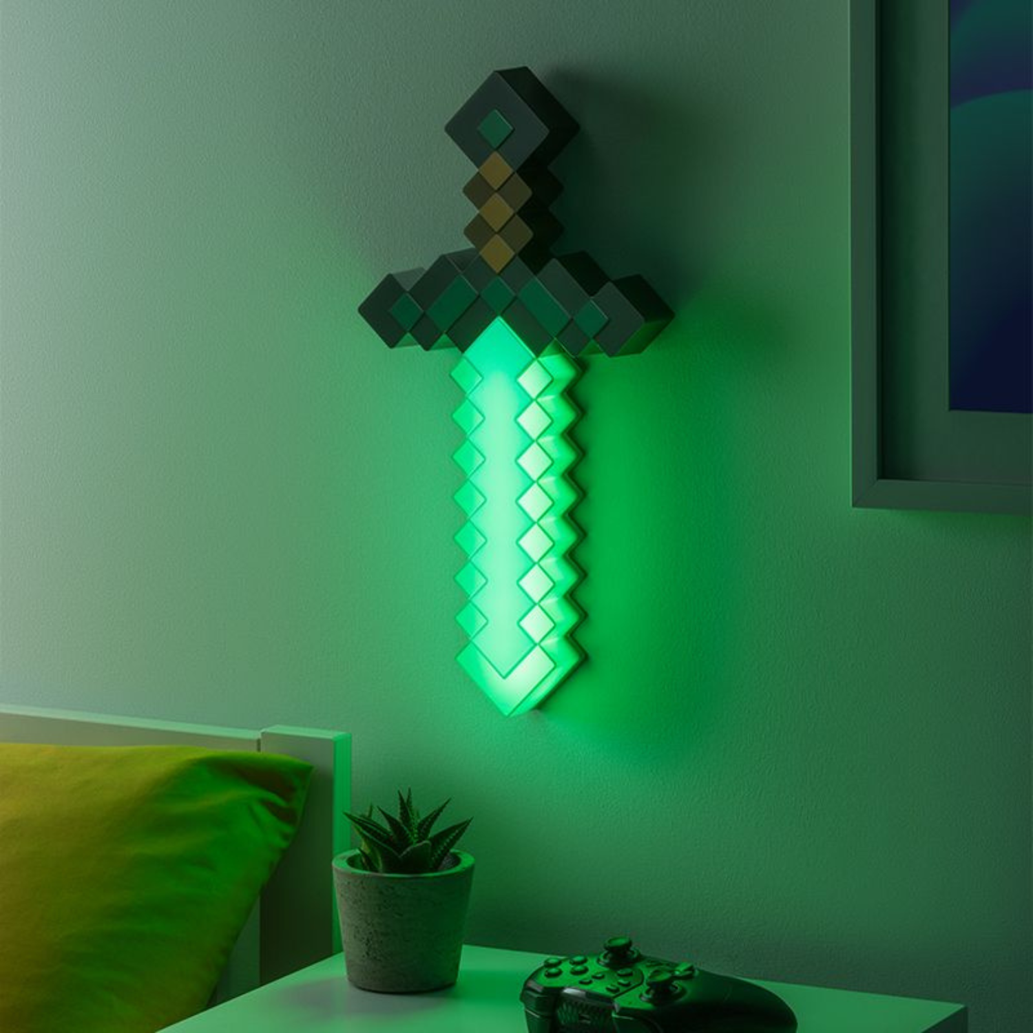 Minecraft Diamond Sword Light – Steve's Hallmark