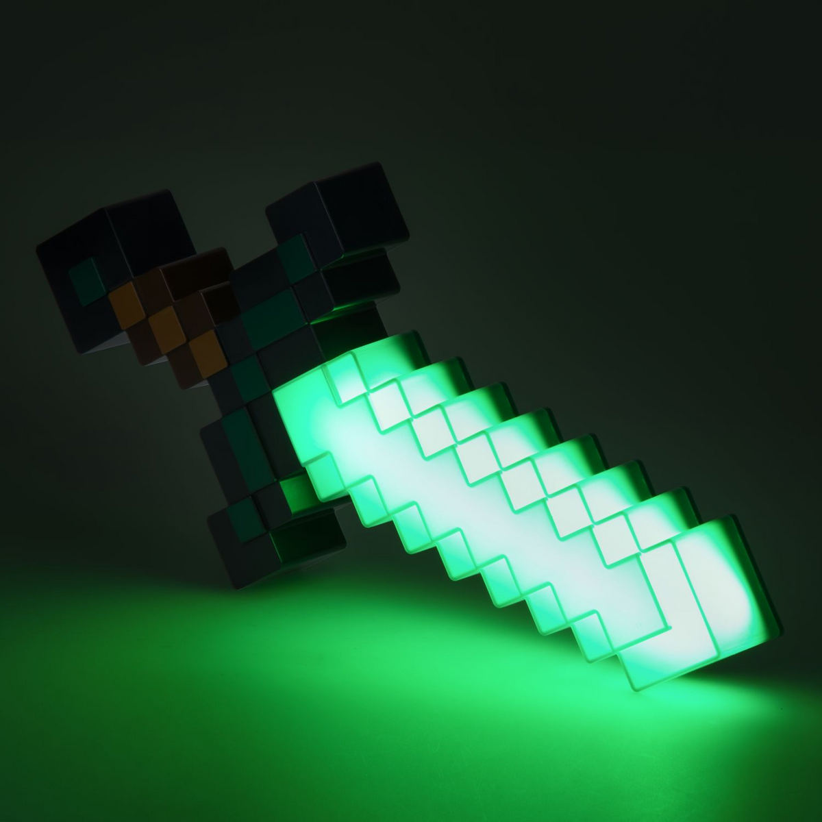 Minecraft Diamond Sword Light – Steve's Hallmark